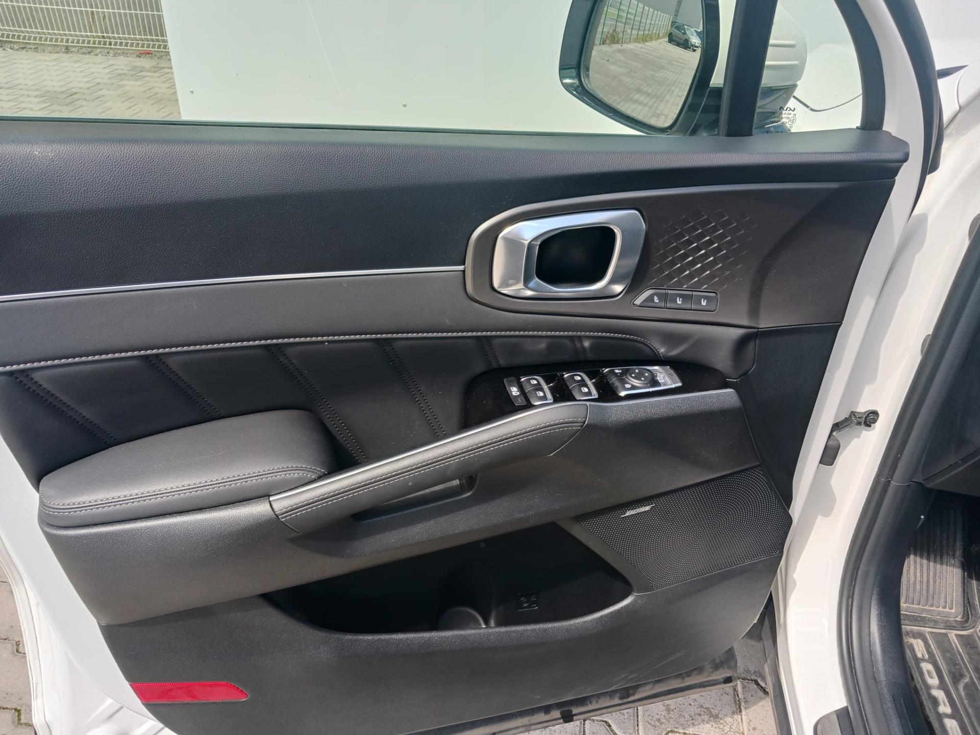 KIA Sorento 2.2 CRDi AWD 8DCT TOP - Autobond Group
