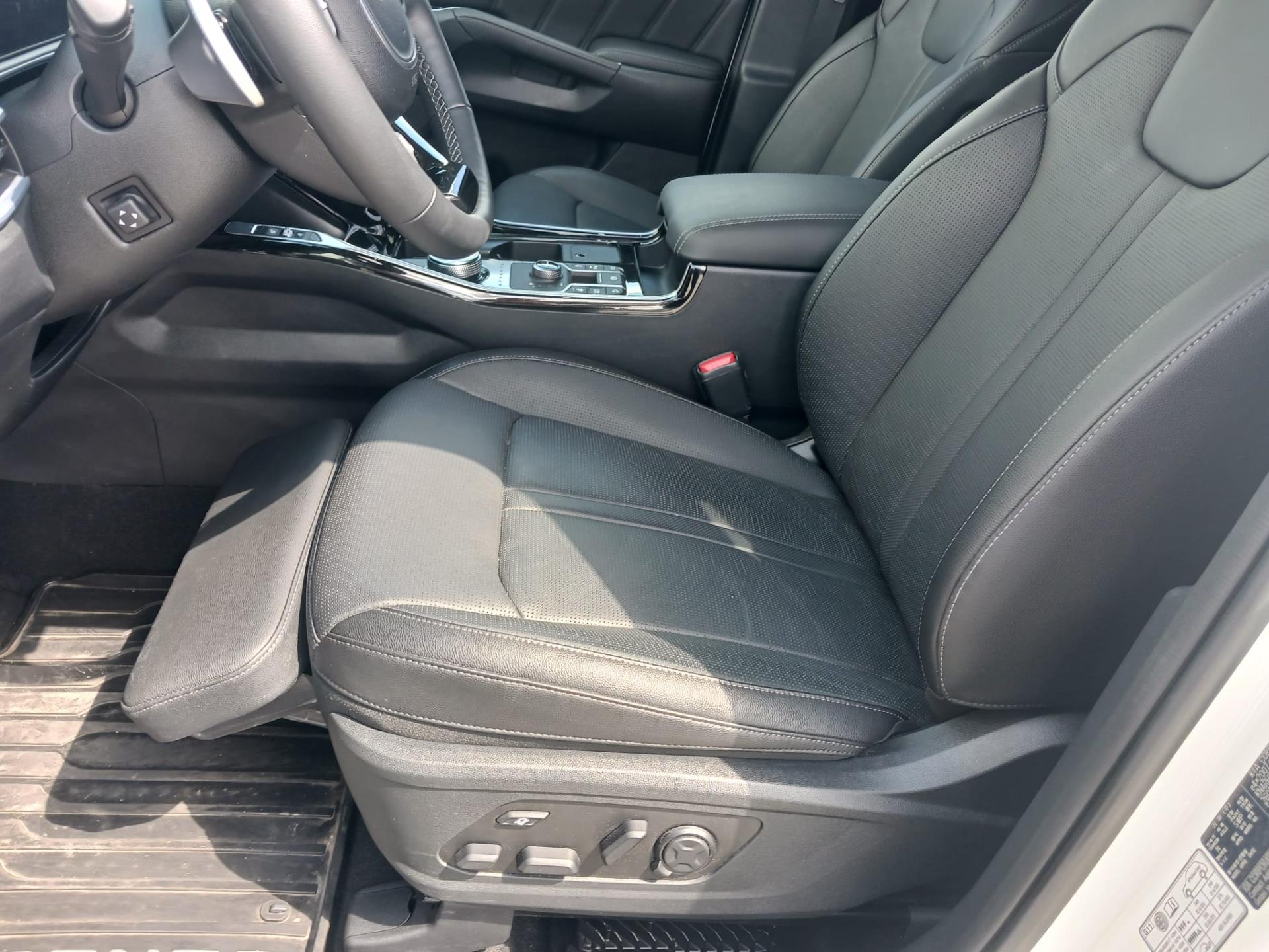 KIA Sorento 2.2 CRDi AWD 8DCT TOP - Autobond Group