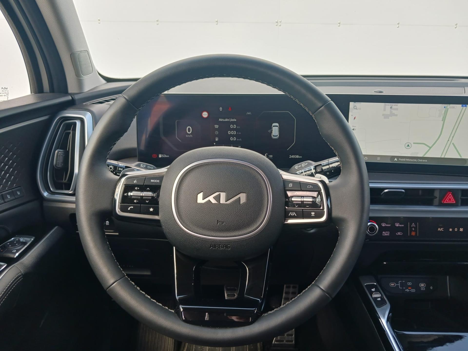 KIA Sorento 2.2 CRDi AWD 8DCT TOP - Autobond Group