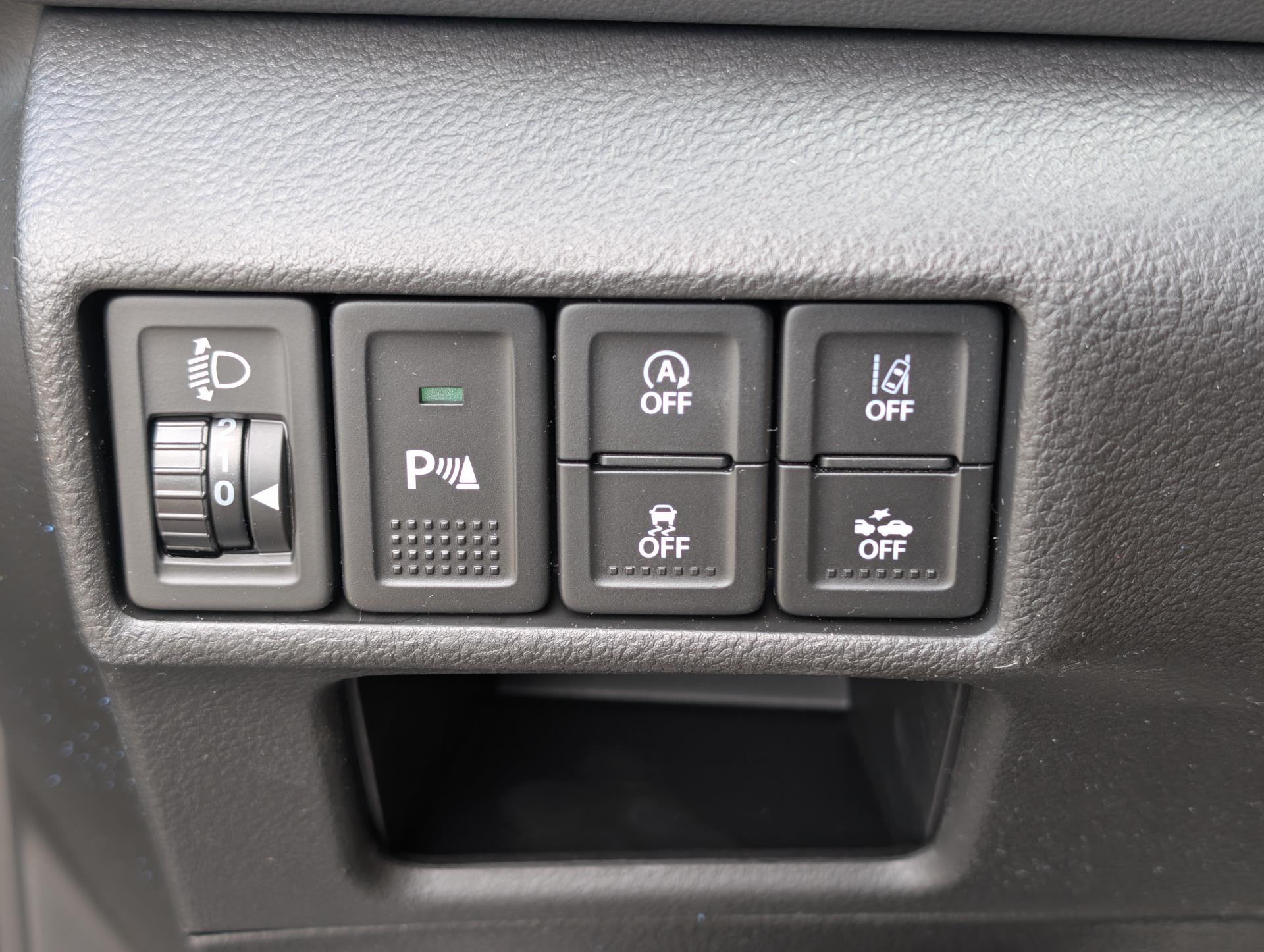 Suzuki S-Cross ELEGANCE 1,4 HYBRID M/T 4×2 BE - Autobond Group